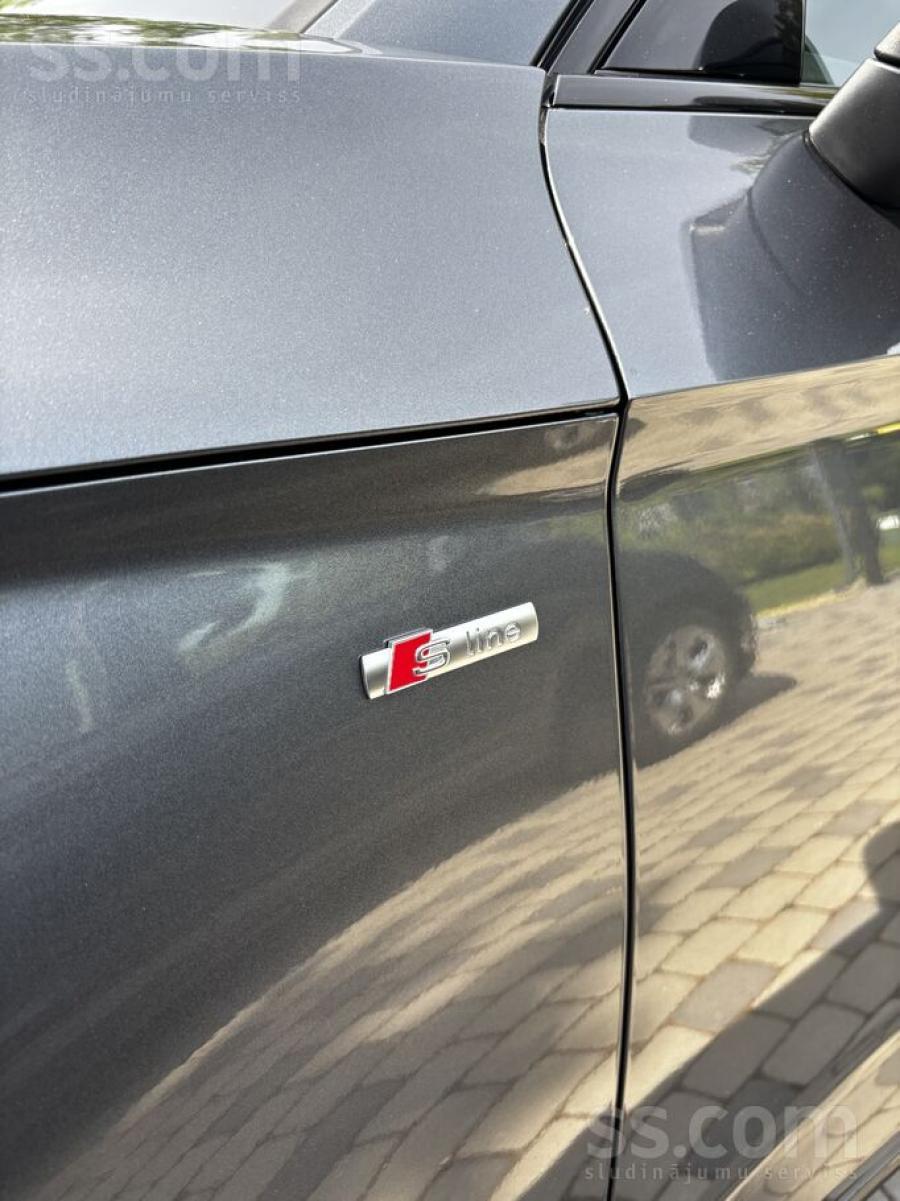 Grey Audi Q5 2022 in Riga, with an engine capacity of 2.00 L and mileage of 98 thousand km for 35700 €, photo 13 on AUTOMOTO.COM.LV