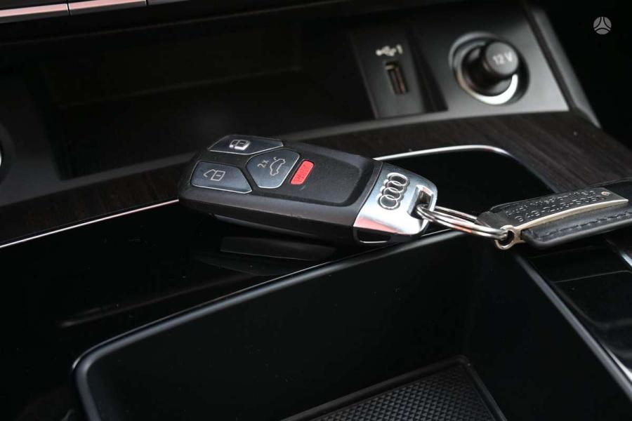 Серый Ауди Ку 5 2022 в Кретинга, объемом двигателя 1.98 л и пробегом 45 тыс. км за 33999 €, фото 41 на AUTOMOTO.COM.LV