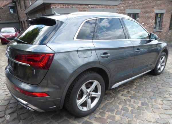 Grey Audi Q5 2022 in Vilkaviskis, with an engine capacity of 1.97 L and mileage of 167 thousand km for 23500 €, photo 2 on AUTOMOTO.COM.LV