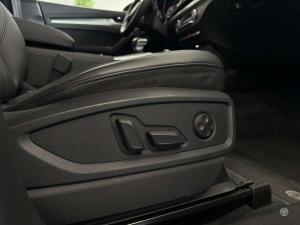 Grey Audi Q5 2022 in Vilnius, with an engine capacity of 2.00 L and mileage of 149 thousand km for 31666 €, photo 31 on AUTOMOTO.COM.LV