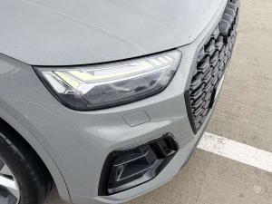 Grey Audi Q5 2022 in Kaunas, with an engine capacity of 1.97 L and mileage of 96 thousand km for 36900 €, photo 10 on AUTOMOTO.COM.LV
