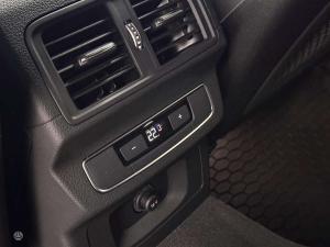 Grey Audi Q5 2022 in Kaunas, with an engine capacity of 1.97 L and mileage of 96 thousand km for 36900 €, photo 30 on AUTOMOTO.COM.LV