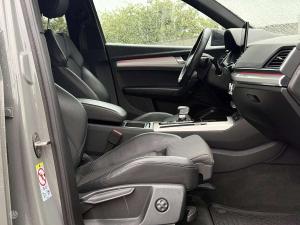 Grey Audi Q5 2022 in Kaunas, with an engine capacity of 1.97 L and mileage of 96 thousand km for 36900 €, photo 35 on AUTOMOTO.COM.LV