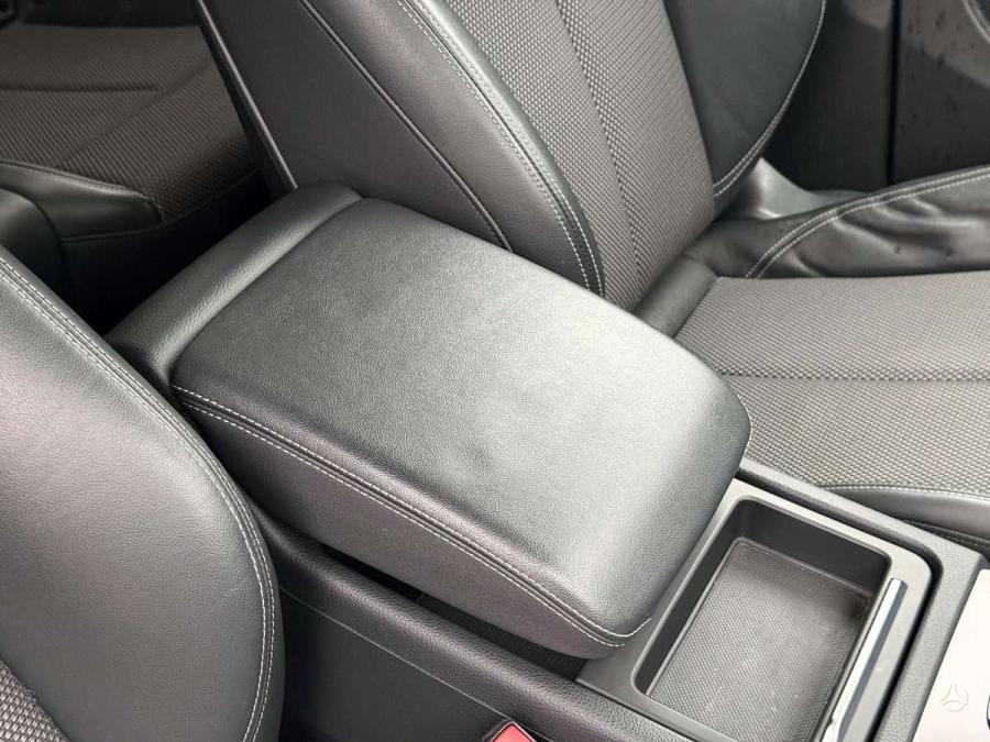 Grey Audi Q5 2022 in Kaunas, with an engine capacity of 1.97 L and mileage of 96 thousand km for 36900 €, photo 37 on AUTOMOTO.COM.LV