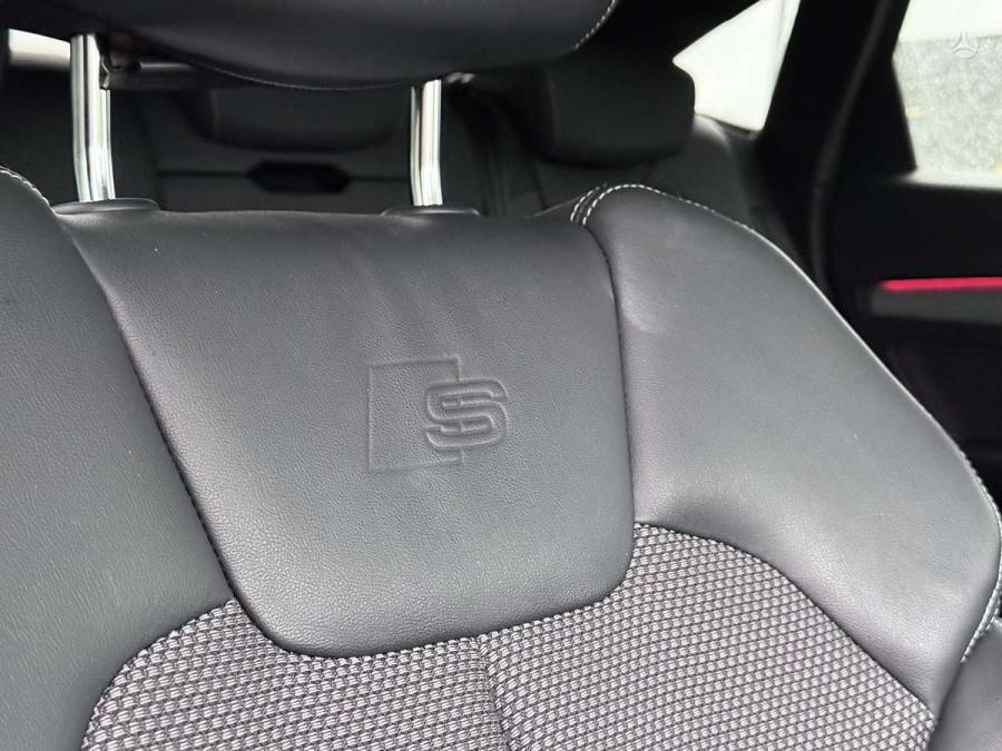Grey Audi Q5 2022 in Kaunas, with an engine capacity of 1.97 L and mileage of 96 thousand km for 36900 €, photo 40 on AUTOMOTO.COM.LV