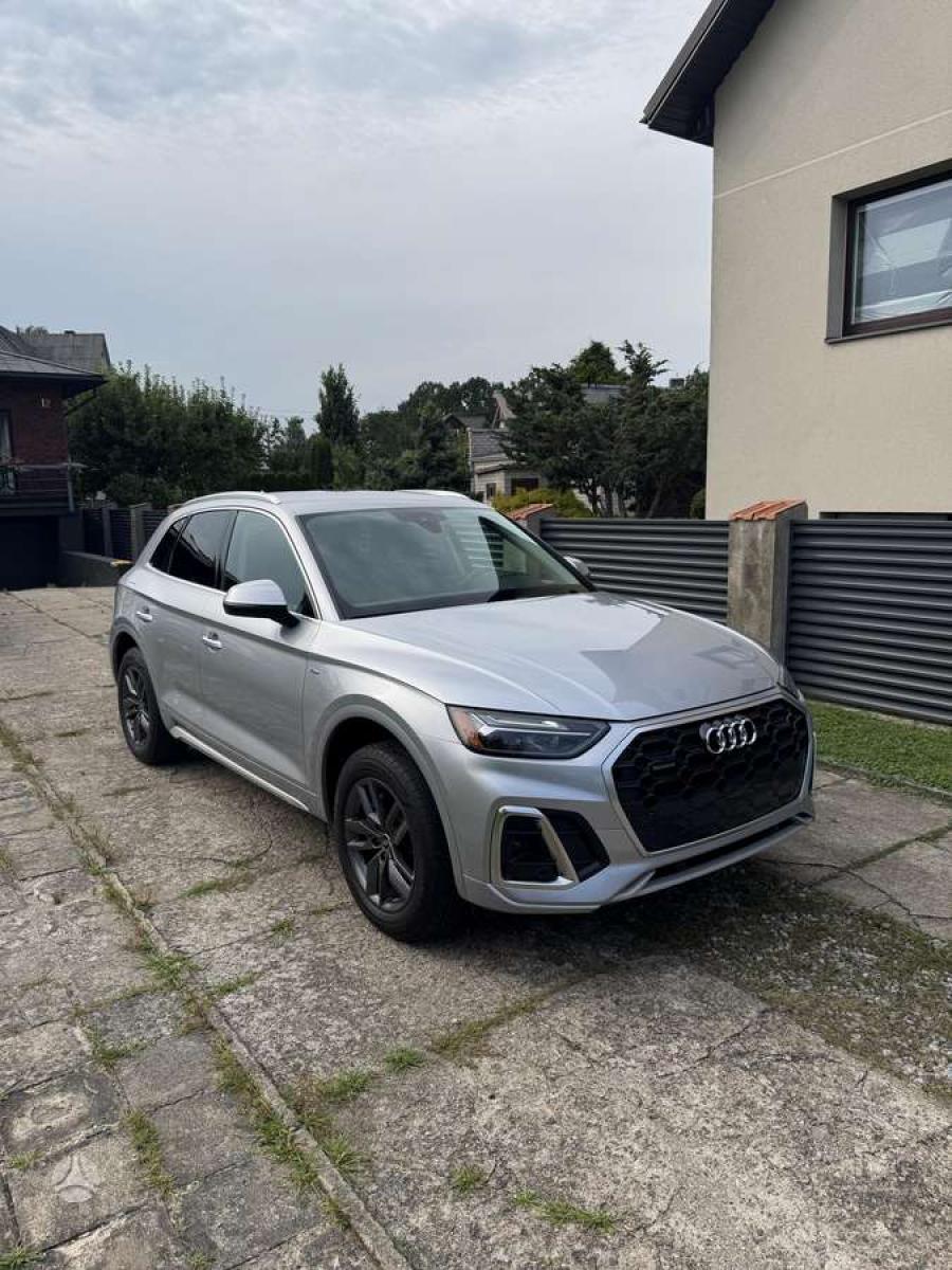 Pelēks Audi Q5 2022 Kauņa, ar dzinēja tilpumu 2.00 L un nobraukumu 124 tūkst. km par 22650 €, foto 1 vietnē AUTOMOTO.COM.LV