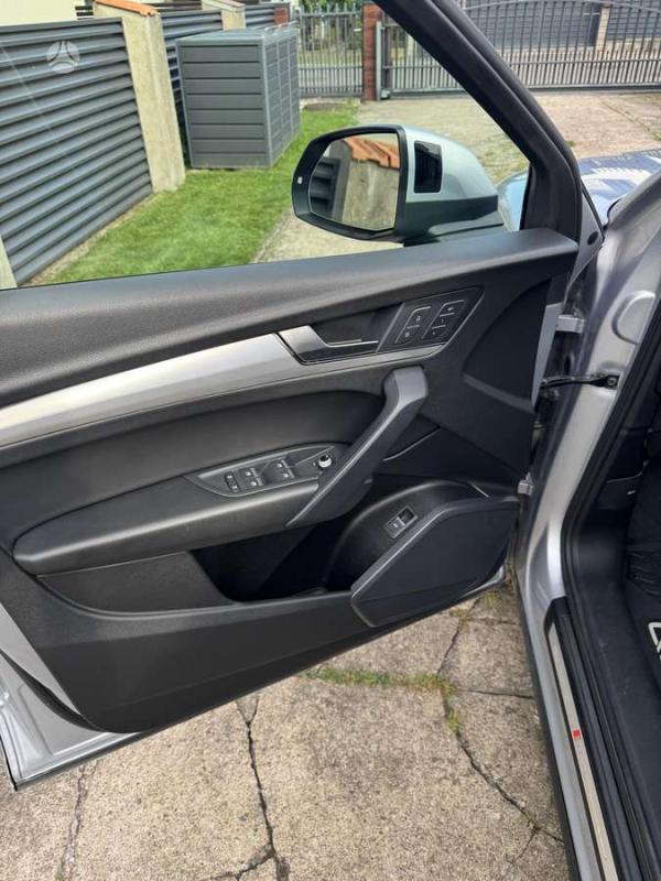 Grey Audi Q5 2022 in Kaunas, with an engine capacity of 2.00 L and mileage of 124 thousand km for 22650 €, photo 8 on AUTOMOTO.COM.LV