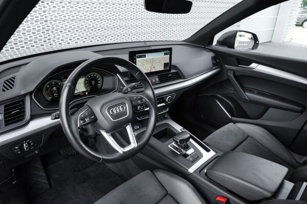 Grey Audi Q5 2022 in Marupe, with an engine capacity of 2.00 L and mileage of 100 thousand km for 36900 €, photo 10 on AUTOMOTO.COM.LV