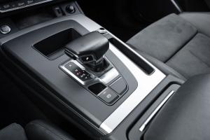 Серый Ауди Ку 5 2022 в Марупе, объемом двигателя 2.00 л и пробегом 100 тыс. км за 36900 €, фото 28 на AUTOMOTO.COM.LV