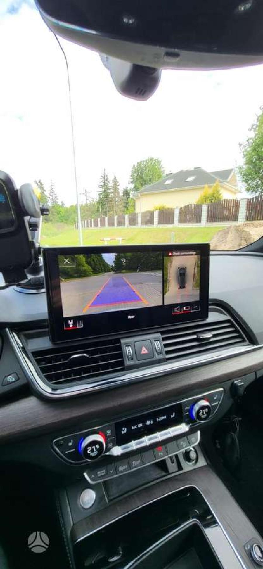 Grey Audi Q5 2022 in Vilnius, with an engine capacity of 1.98 L and mileage of 35 thousand km for 32000 €, photo 7 on AUTOMOTO.COM.LV