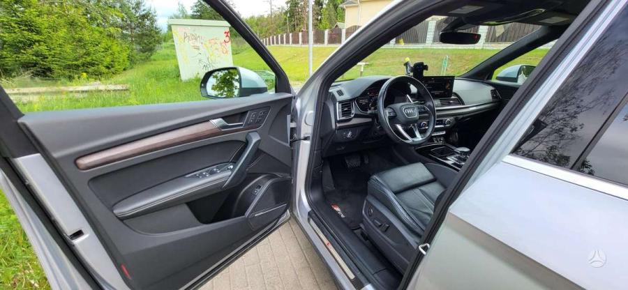 Grey Audi Q5 2022 in Vilnius, with an engine capacity of 1.98 L and mileage of 35 thousand km for 32000 €, photo 12 on AUTOMOTO.COM.LV