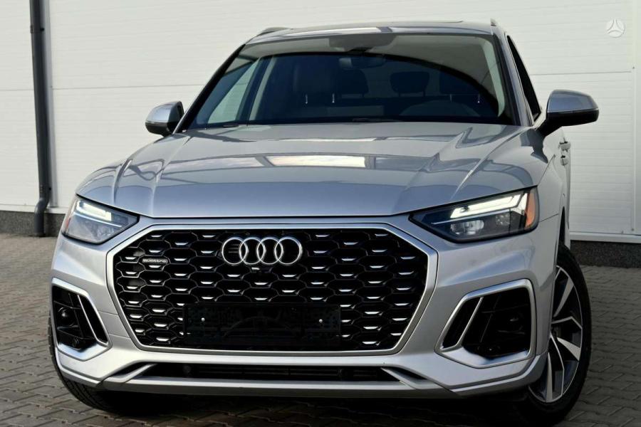 Grey Audi Q5 2022 in Kretinga, with an engine capacity of 1.98 L and mileage of 45 thousand km for 33999 €, photo 3 on AUTOMOTO.COM.LV
