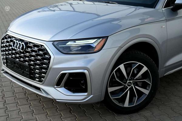 Grey Audi Q5 2022 in Kretinga, with an engine capacity of 1.98 L and mileage of 45 thousand km for 33999 €, photo 5 on AUTOMOTO.COM.LV