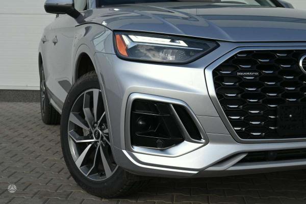 Grey Audi Q5 2022 in Kretinga, with an engine capacity of 1.98 L and mileage of 45 thousand km for 33999 €, photo 6 on AUTOMOTO.COM.LV