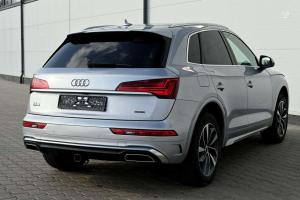 Grey Audi Q5 2022 in Kretinga, with an engine capacity of 1.98 L and mileage of 45 thousand km for 33999 €, photo 8 on AUTOMOTO.COM.LV