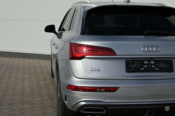 Grey Audi Q5 2022 in Kretinga, with an engine capacity of 1.98 L and mileage of 45 thousand km for 33999 €, photo 11 on AUTOMOTO.COM.LV