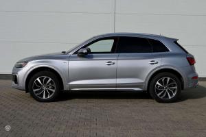Grey Audi Q5 2022 in Kretinga, with an engine capacity of 1.98 L and mileage of 45 thousand km for 33999 €, photo 13 on AUTOMOTO.COM.LV