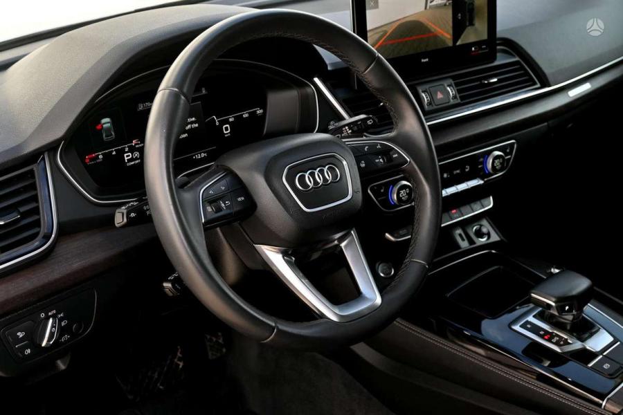 Grey Audi Q5 2022 in Kretinga, with an engine capacity of 1.98 L and mileage of 45 thousand km for 33999 €, photo 21 on AUTOMOTO.COM.LV