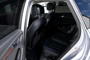 Grey Audi Q5 2022 in Kretinga, with an engine capacity of 1.98 L and mileage of 45 thousand km for 33999 €, photo 25 on AUTOMOTO.COM.LV
