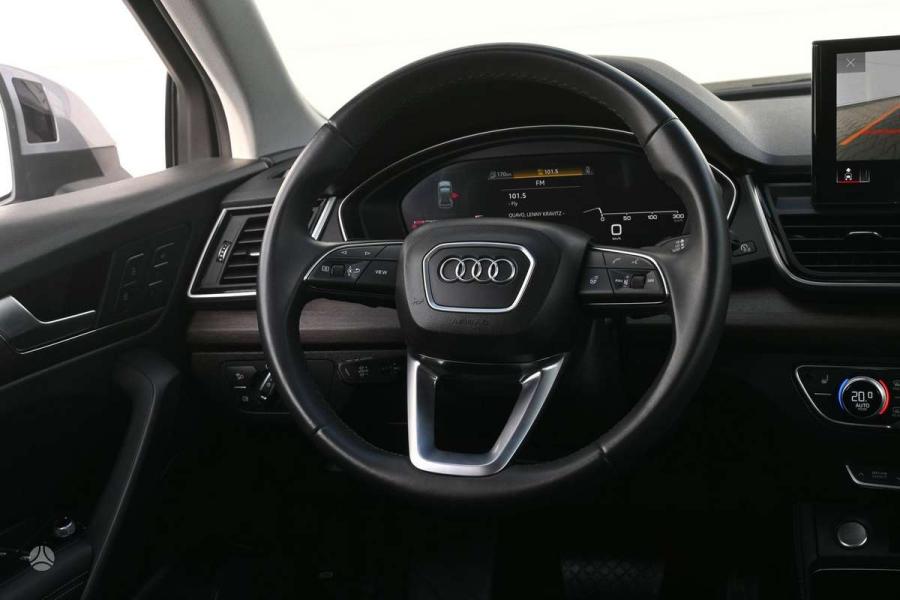 Grey Audi Q5 2022 in Kretinga, with an engine capacity of 1.98 L and mileage of 45 thousand km for 33999 €, photo 32 on AUTOMOTO.COM.LV