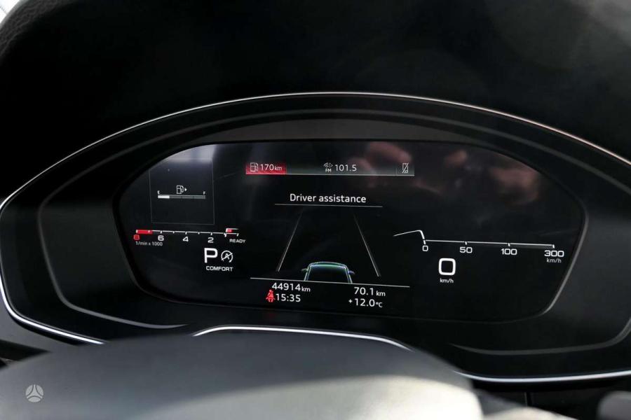 Grey Audi Q5 2022 in Kretinga, with an engine capacity of 1.98 L and mileage of 45 thousand km for 33999 €, photo 39 on AUTOMOTO.COM.LV