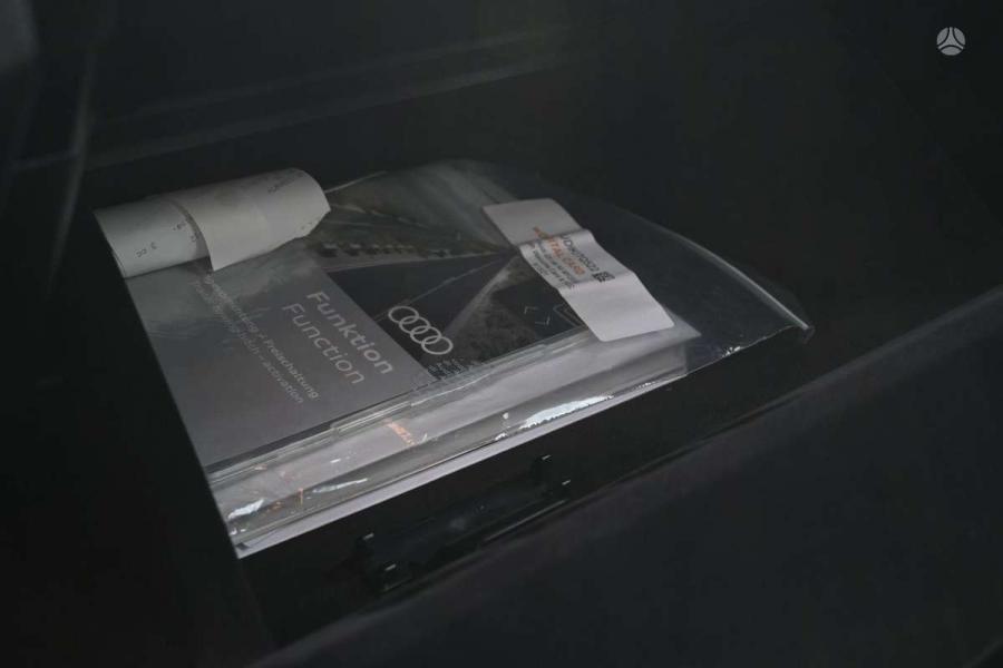 Grey Audi Q5 2022 in Kretinga, with an engine capacity of 1.98 L and mileage of 45 thousand km for 33999 €, photo 42 on AUTOMOTO.COM.LV