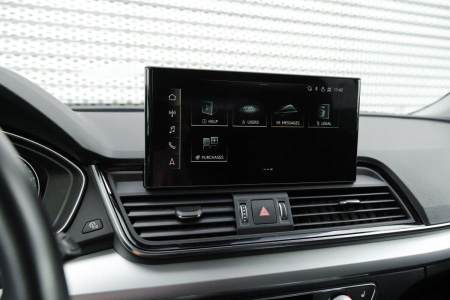 Grey Audi Q5 2022 in Marupe, with an engine capacity of 2.00 L and mileage of 82 thousand km for 33700 €, photo 40 on AUTOMOTO.COM.LV