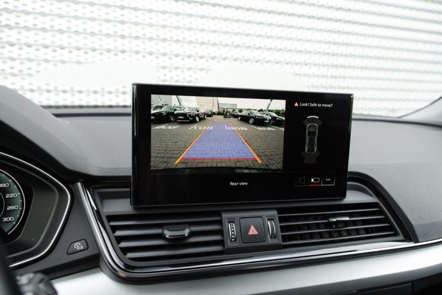 Grey Audi Q5 2022 in Marupe, with an engine capacity of 2.00 L and mileage of 82 thousand km for 33700 €, photo 29 on AUTOMOTO.COM.LV