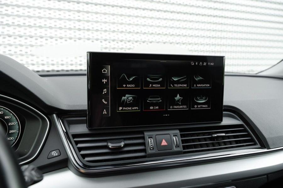 Grey Audi Q5 2022 in Marupe, with an engine capacity of 2.00 L and mileage of 82 thousand km for 33700 €, photo 31 on AUTOMOTO.COM.LV
