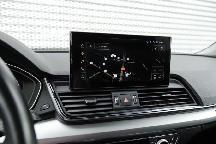 Grey Audi Q5 2022 in Marupe, with an engine capacity of 2.00 L and mileage of 82 thousand km for 33700 €, photo 43 on AUTOMOTO.COM.LV