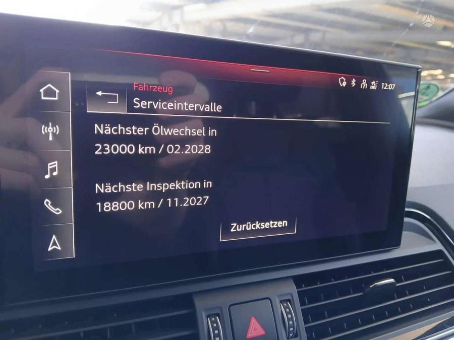 Grey Audi Q5 2022 in Vilnius, with an engine capacity of 2.00 L and mileage of 132 thousand km for 34222 €, photo 9 on AUTOMOTO.COM.LV