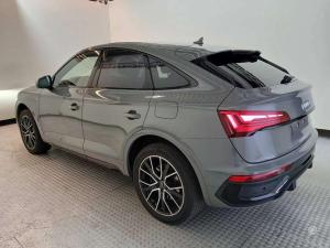 Grey Audi Q5 2022 in Vilnius, with an engine capacity of 2.00 L and mileage of 132 thousand km for 34222 €, photo 17 on AUTOMOTO.COM.LV