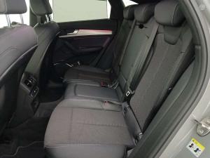Grey Audi Q5 2022 in Vilnius, with an engine capacity of 2.00 L and mileage of 132 thousand km for 34222 €, photo 23 on AUTOMOTO.COM.LV