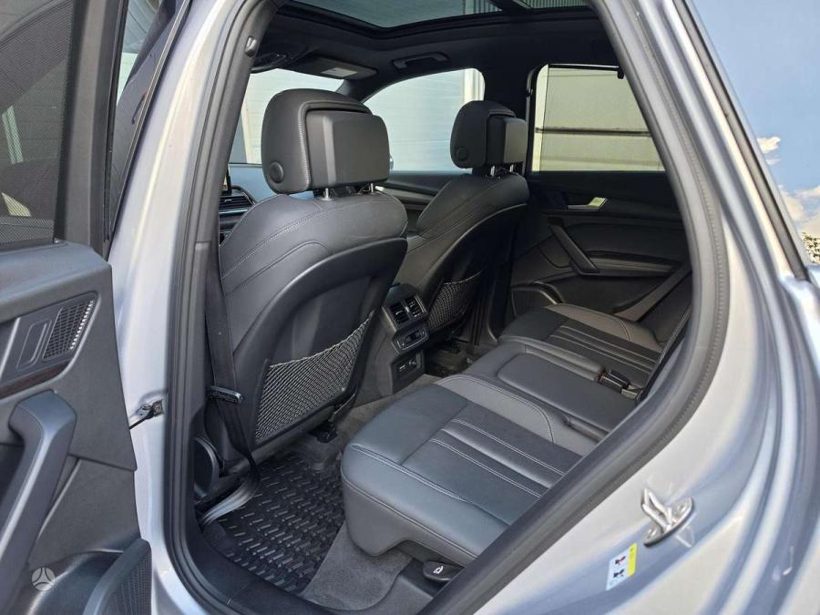 Grey Audi Q5 2022 in Kaunas, with an engine capacity of 1.98 L and mileage of 23 thousand km for 23900 €, photo 45 on AUTOMOTO.COM.LV
