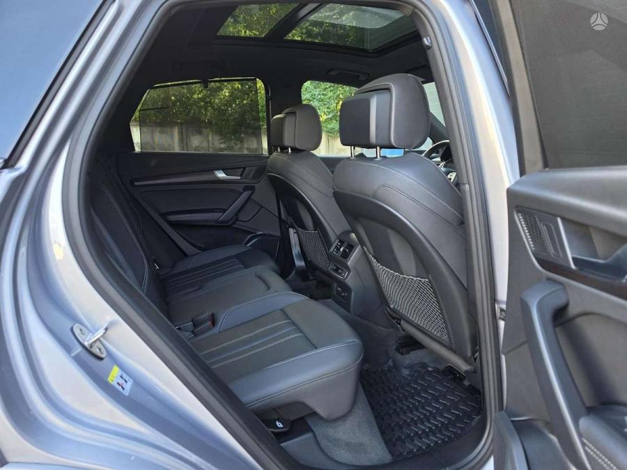 Grey Audi Q5 2022 in Kaunas, with an engine capacity of 1.98 L and mileage of 23 thousand km for 23900 €, photo 49 on AUTOMOTO.COM.LV