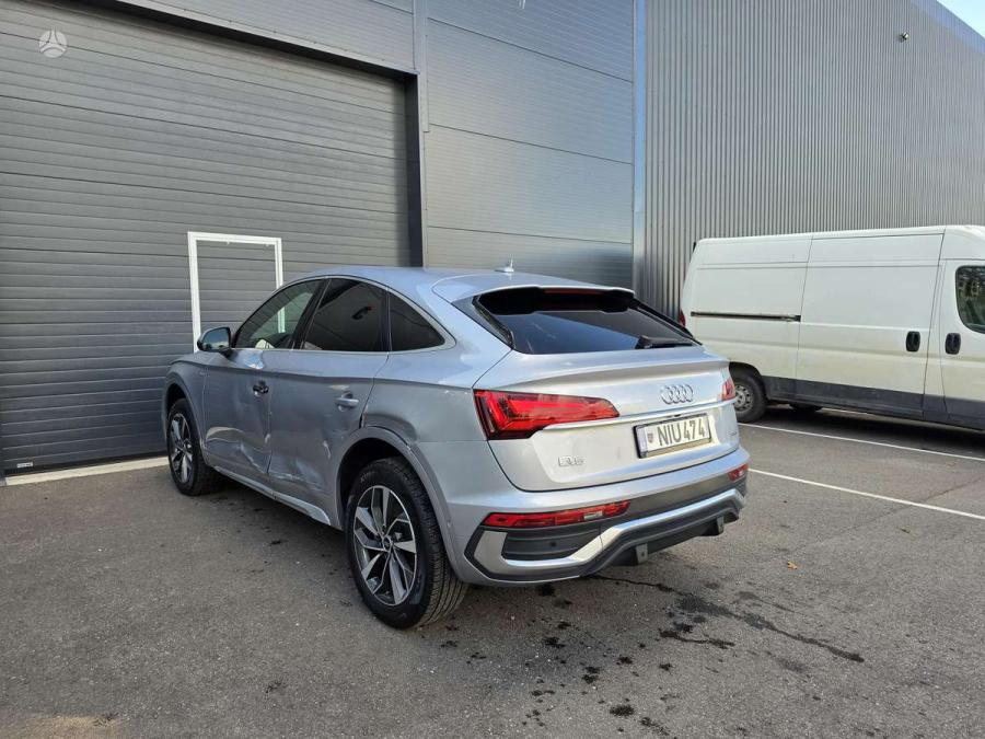 Grey Audi Q5 2022 in Kaunas, with an engine capacity of 1.98 L and mileage of 23 thousand km for 23900 €, photo 5 on AUTOMOTO.COM.LV
