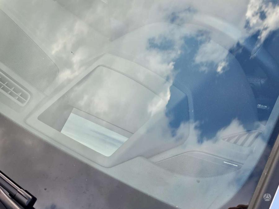 Grey Audi Q5 2022 in Kaunas, with an engine capacity of 1.98 L and mileage of 23 thousand km for 23900 €, photo 25 on AUTOMOTO.COM.LV