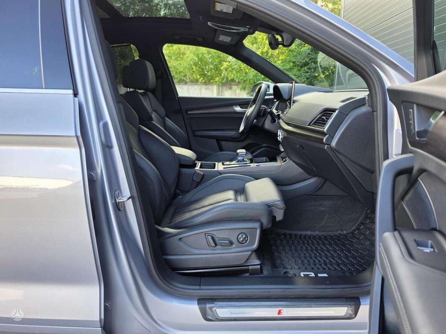 Grey Audi Q5 2022 in Kaunas, with an engine capacity of 1.98 L and mileage of 23 thousand km for 23900 €, photo 56 on AUTOMOTO.COM.LV