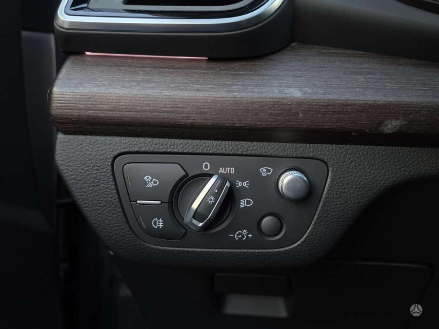 Grey Audi Q5 2022 in Kaunas, with an engine capacity of 1.98 L and mileage of 23 thousand km for 23900 €, photo 68 on AUTOMOTO.COM.LV