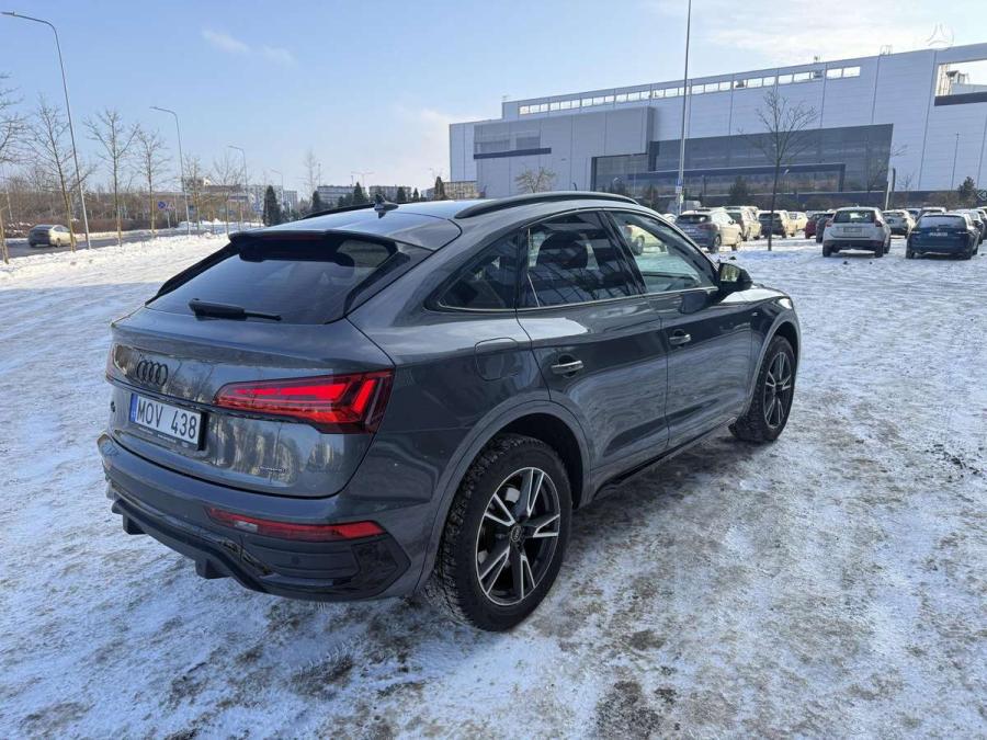 Grey Audi Q5 2023 in Vilnius, with an engine capacity of 1.98 L and mileage of 23 thousand km for 45500 €, photo 9 on AUTOMOTO.COM.LV