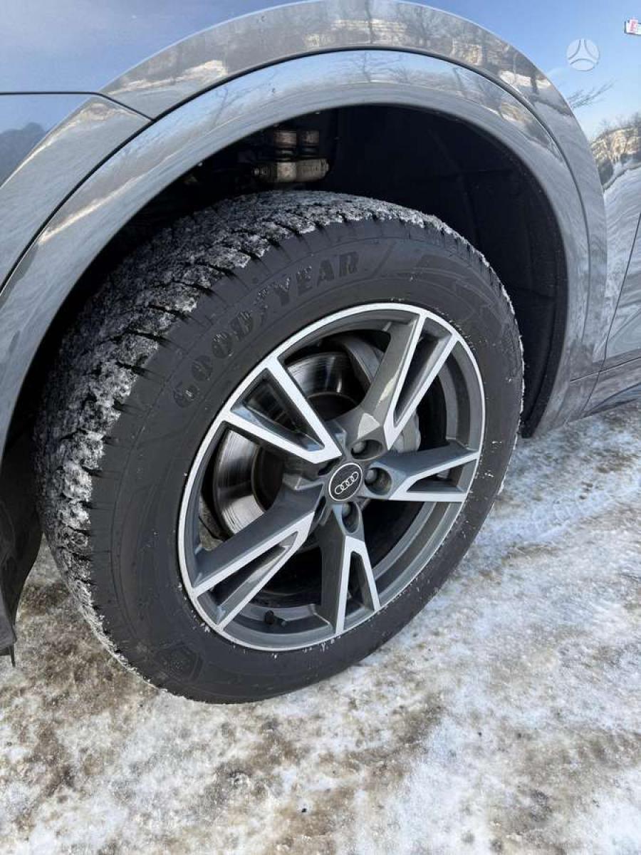 Grey Audi Q5 2023 in Vilnius, with an engine capacity of 1.98 L and mileage of 23 thousand km for 45500 €, photo 12 on AUTOMOTO.COM.LV
