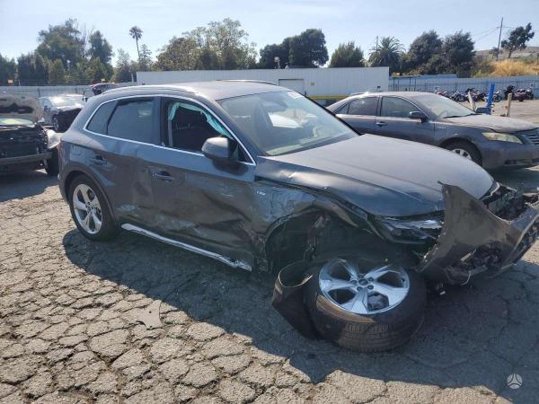 Grey Audi Q5 2023 in Vilnius, with an engine capacity of 1.98 L and mileage of 30 thousand km for 17400 €, photo 1 on AUTOMOTO.COM.LV