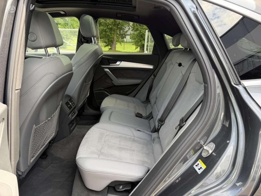 Pelēks Audi Q5 2023 Šauļi, ar dzinēja tilpumu 1.98 L un nobraukumu 113 tūkst. km par 37990 €, foto 21 vietnē AUTOMOTO.COM.LV