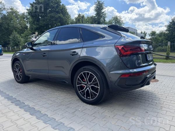 Pelēks Audi Q5 2023 Rīga, ar dzinēja tilpumu 2.00 L un nobraukumu 22 tūkst. km par 44500 €, foto 3 vietnē AUTOMOTO.COM.LV
