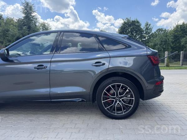 Pelēks Audi Q5 2023 Rīga, ar dzinēja tilpumu 2.00 L un nobraukumu 22 tūkst. km par 44500 €, foto 5 vietnē AUTOMOTO.COM.LV