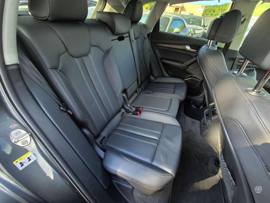 Grey Audi Q5 2023 in Vilnius, with an engine capacity of 1.98 L and mileage of 30 thousand km for 19400 €, photo 11 on AUTOMOTO.COM.LV