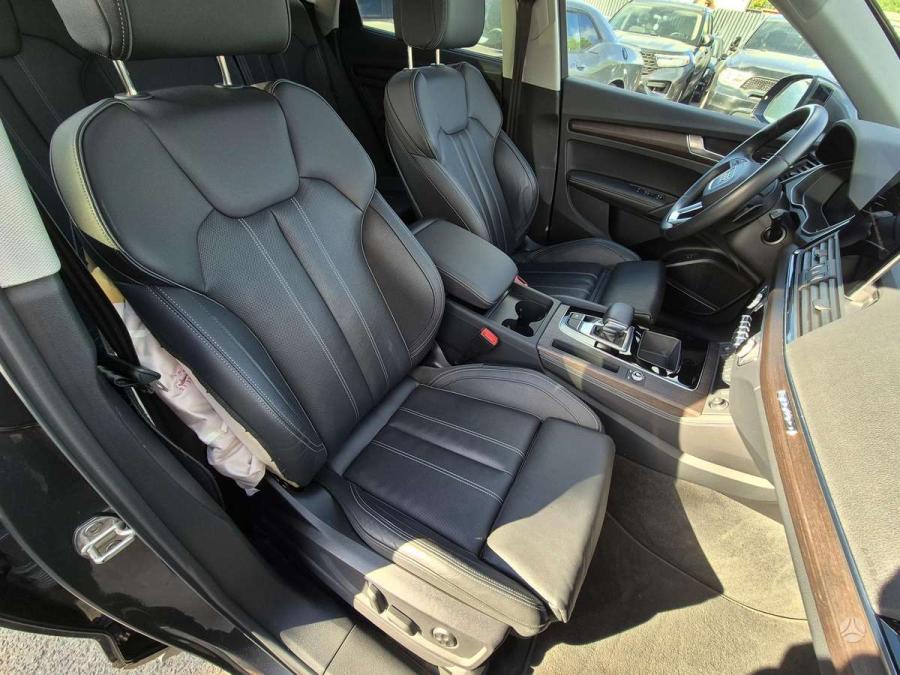 Grey Audi Q5 2023 in Vilnius, with an engine capacity of 1.98 L and mileage of 30 thousand km for 19400 €, photo 12 on AUTOMOTO.COM.LV