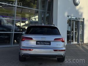 Pelēks Audi Q5 2023 Valmiera, ar dzinēja tilpumu 2.00 L un nobraukumu 164 tūkst. km par 28900 €, foto 6 vietnē AUTOMOTO.COM.LV