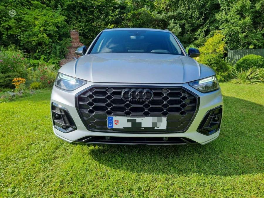 Grey Audi Q5 2023 in Alytus, with an engine capacity of 2.00 L and mileage of 41 thousand km for 17900 €, photo 4 on AUTOMOTO.COM.LV