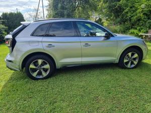 Grey Audi Q5 2023 in Alytus, with an engine capacity of 2.00 L and mileage of 41 thousand km for 17900 €, photo 7 on AUTOMOTO.COM.LV
